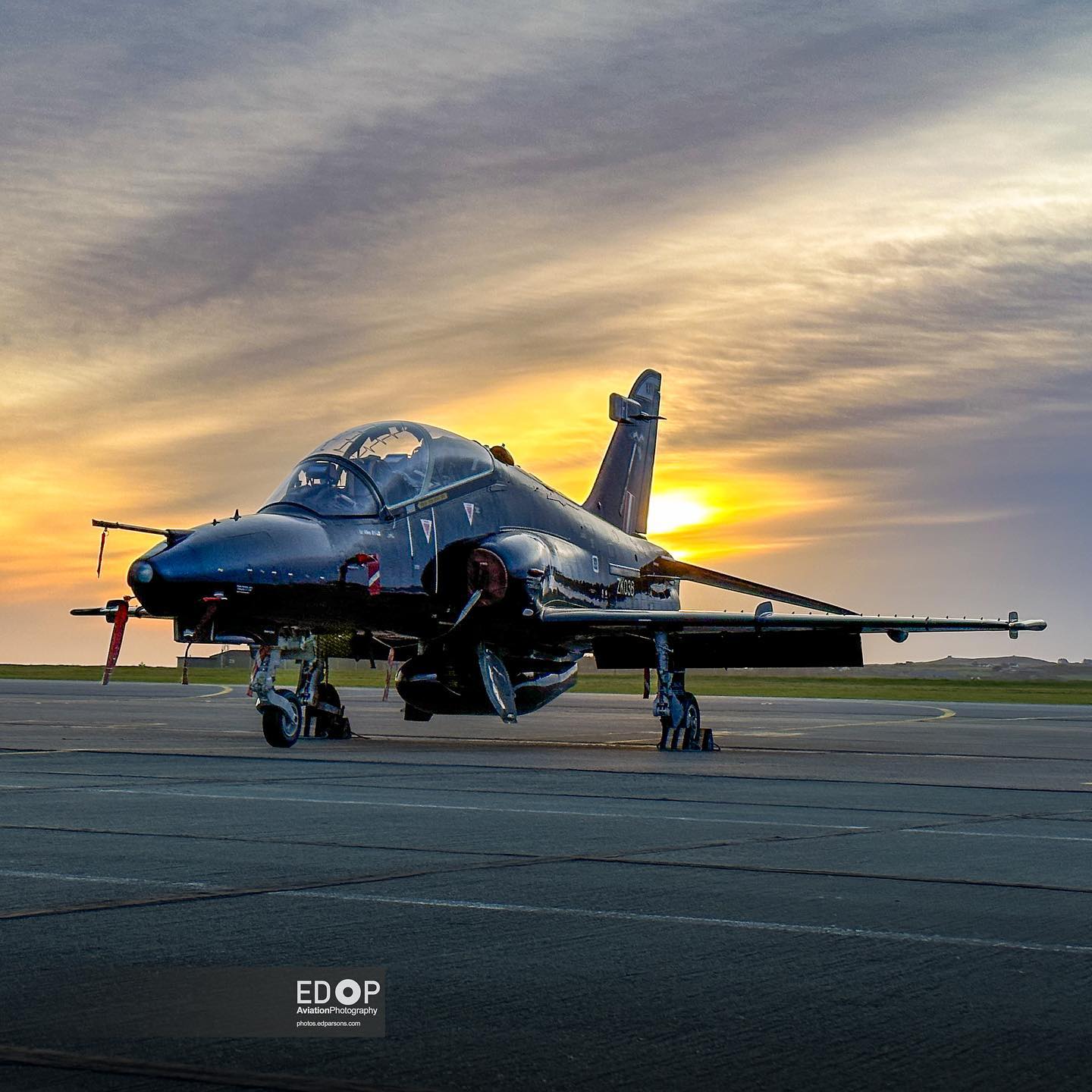 hawk-a-day-trip-to-raf-valley-for-a-nightshoot-with-the-@threshold.aero ...